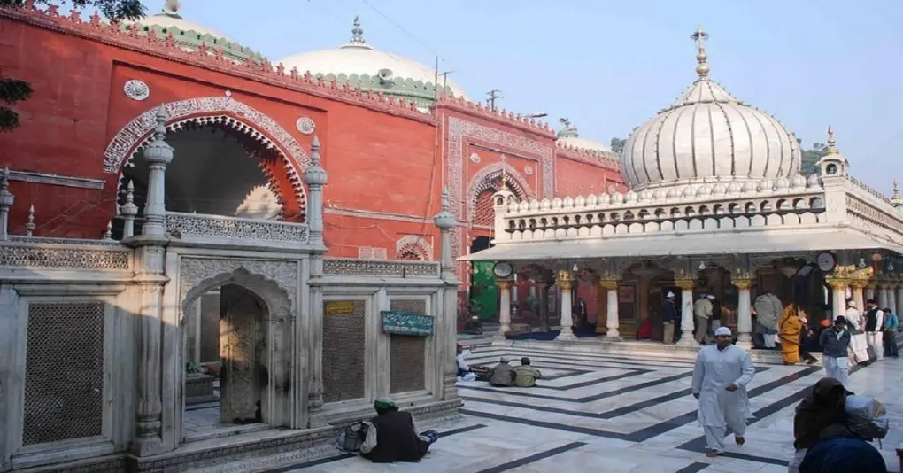 Sufi Heritage of Delhi's Nizamuddin Dargah - Toliday Trip